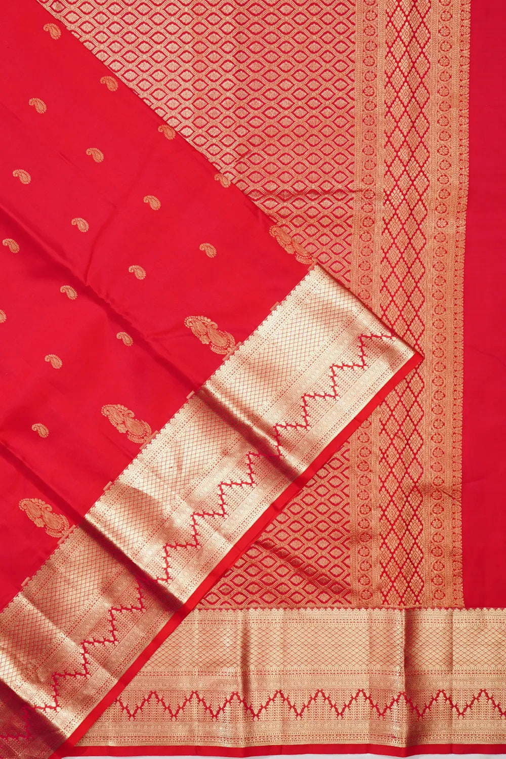 Taranga Kanchi Silk Butta Red Saree | Kankatala